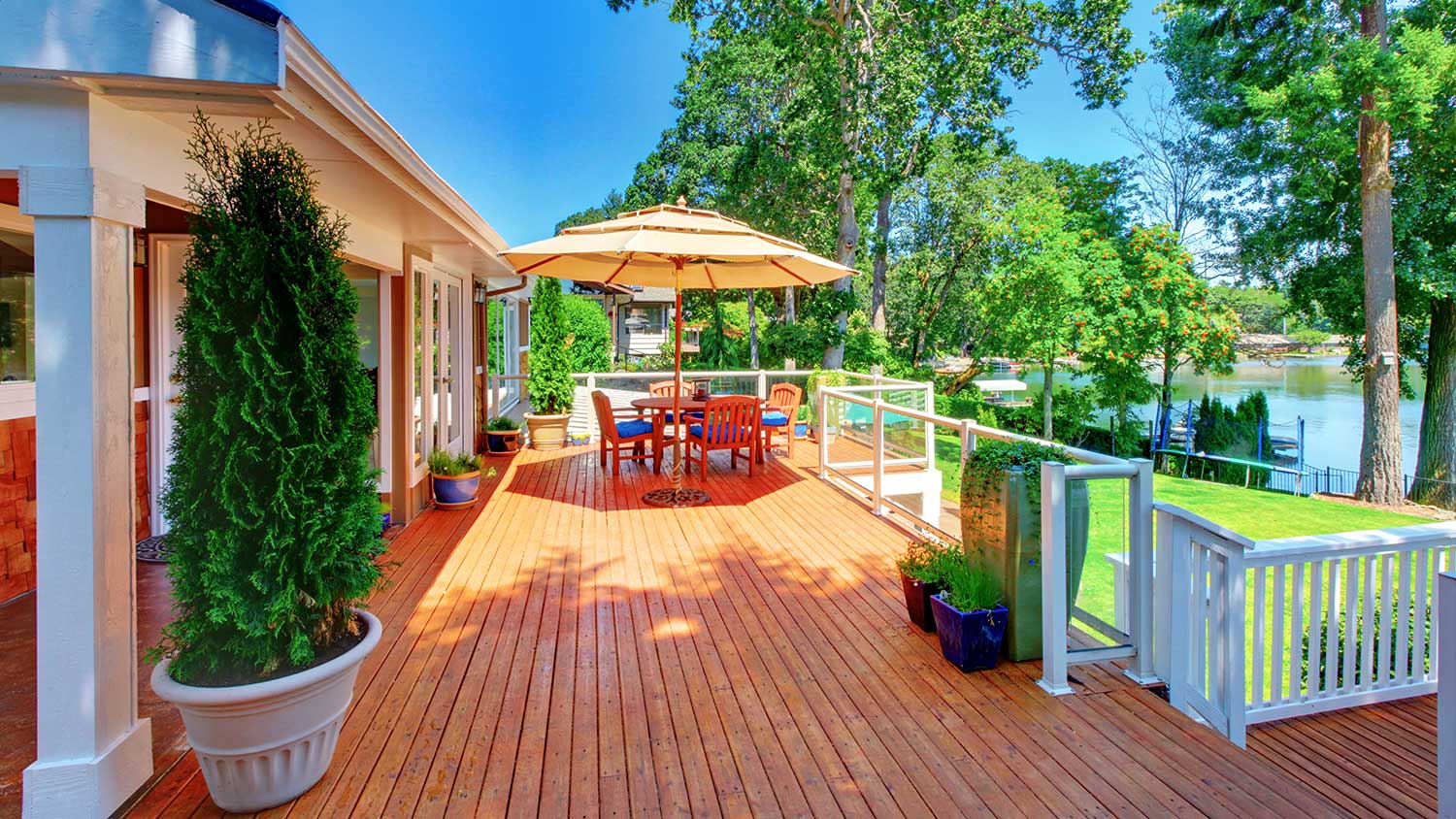 When Is The Best Time To Power Wash A Deck 